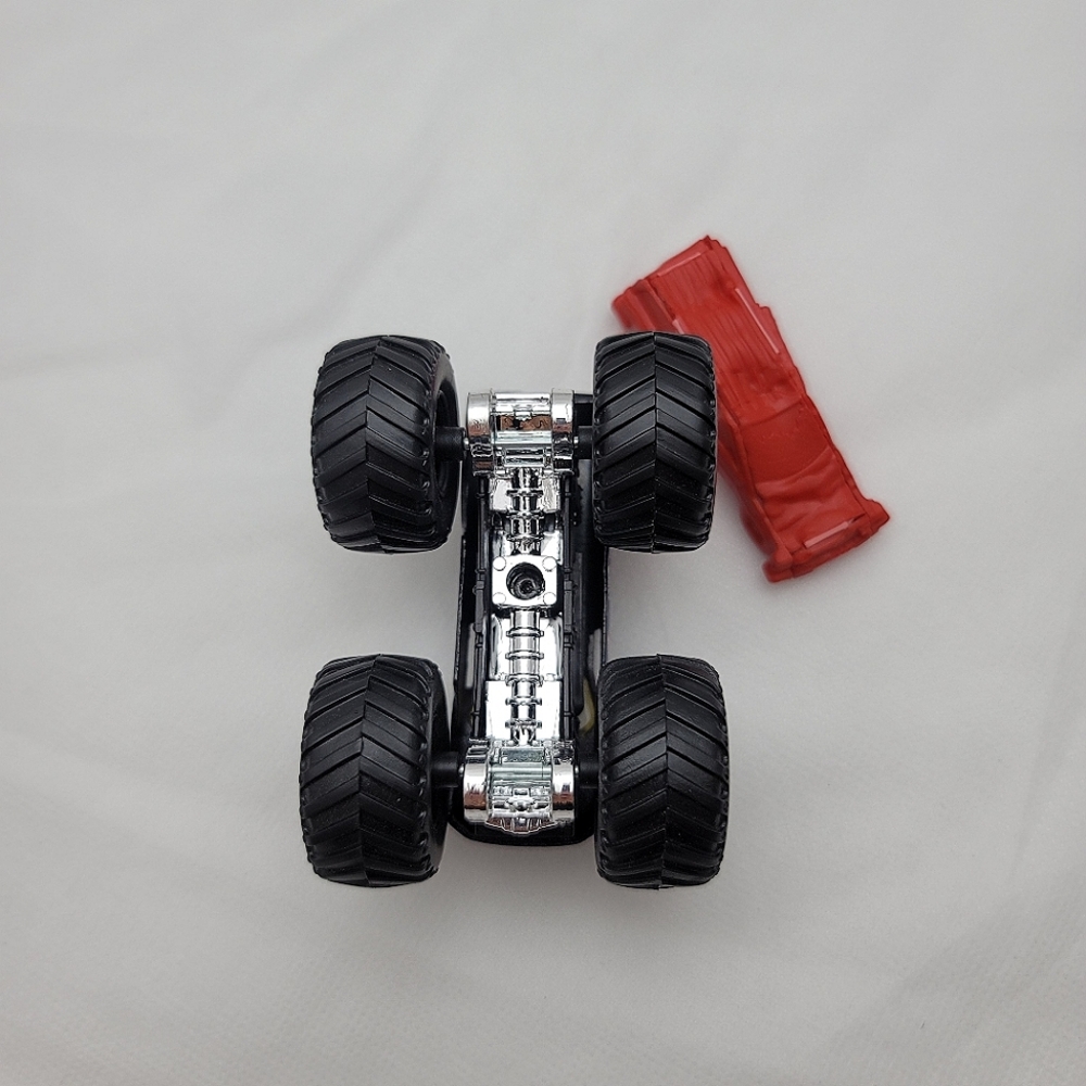 Hot Wheels Monster Jam Crusader Lucas Oil With Crusha… - Gem